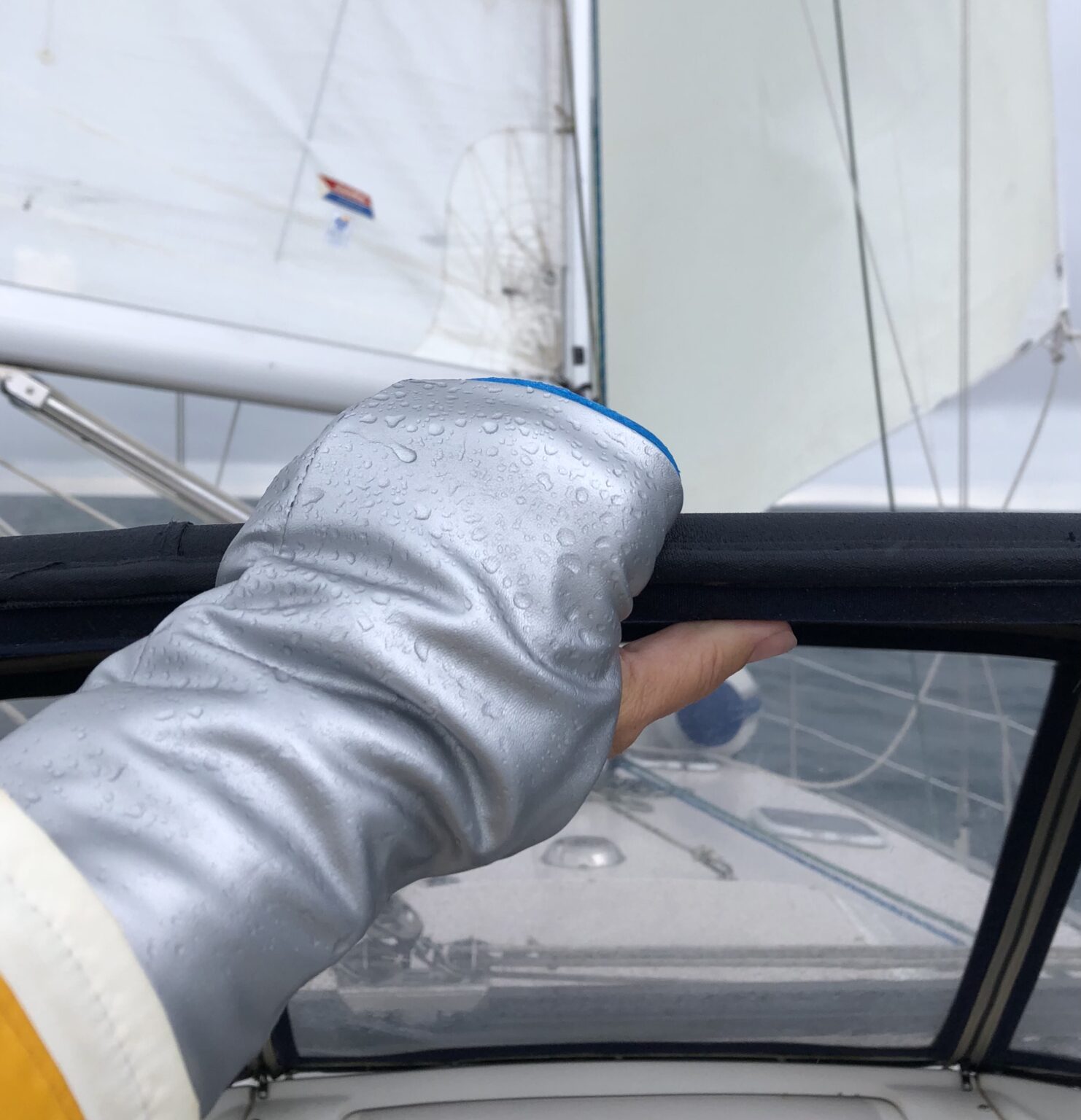 Waterproof Fingerless Gloves are Water Repellent